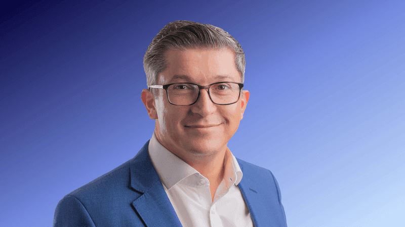 Mark Davies Catey Winner! - ISS World